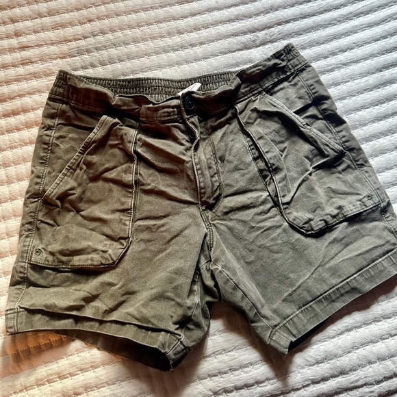 Johnson Brothers | Shorts | Johnson Brothers Green Cargo Shorts Relaxed ...